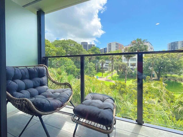Amazing Skytower & Park View Vs Aircon, Pool & Gym - Auckland