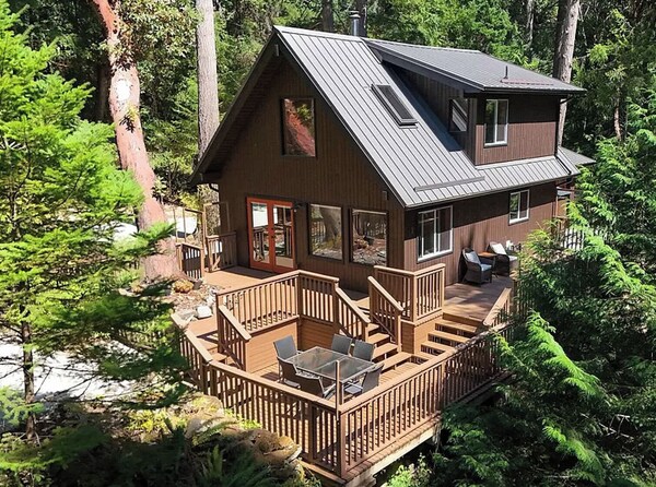 Treetop Oasis, 2 Bedrm Paradise On Salt Spring Island - Galiano Island