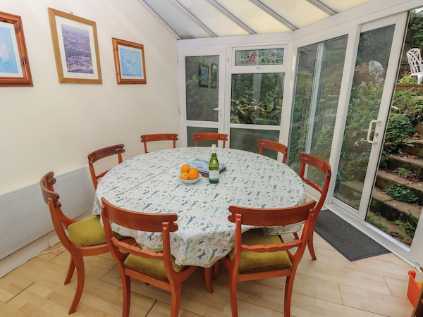 Tall Timbers, Pet Friendly, Country Holiday Cottage In Ventnor - Isle of Wight