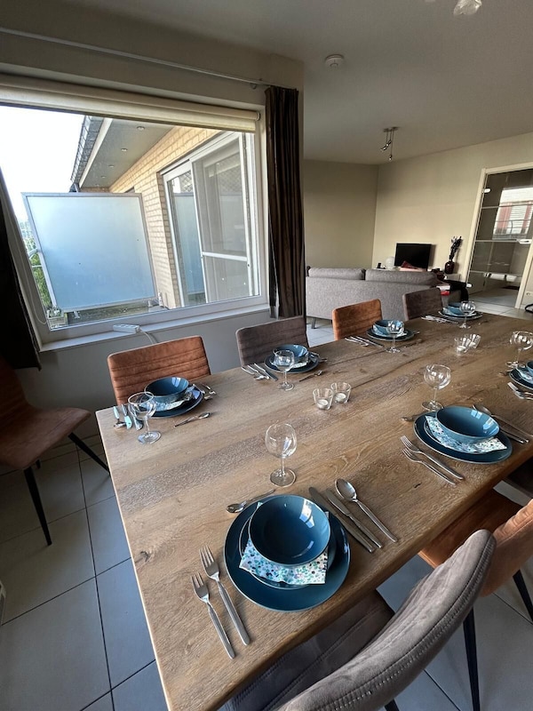 Huswell - Spacious 3-bedroom Duplex Apartment - Ostende