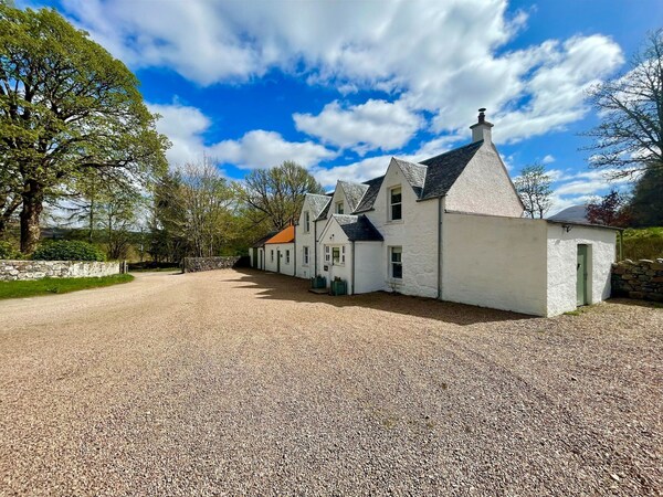 Stalkers Cottage -  A Cottage That Sleeps 5 Guests  In 3 Bedrooms - Spean Bridge