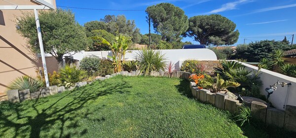 A Little Corner Of Paradise - Bormes-les-Mimosas