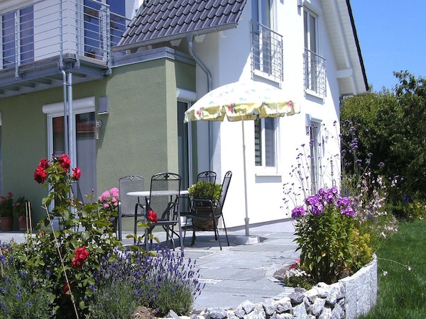 Ferienwohnung 'Wassertränke' Mit Gemeinsamer Terrasse, Gemeinsamem Garten Und Wi-fi - Gaienhofen
