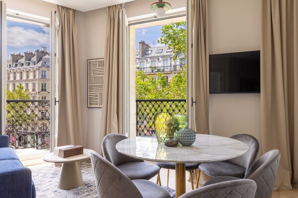 Marais - 2 Bedrooms 2 Living Rooms In Paris - Paris