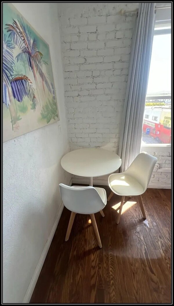 Fresh And Calm Vibes For Two: Dtla! - Arts District - Los Angeles