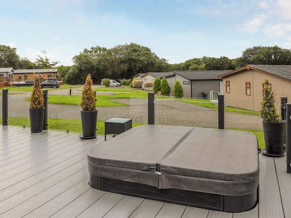 3 Bedroom Accommodation In Rhosfawr, Near Pwllheli - Pwllheli
