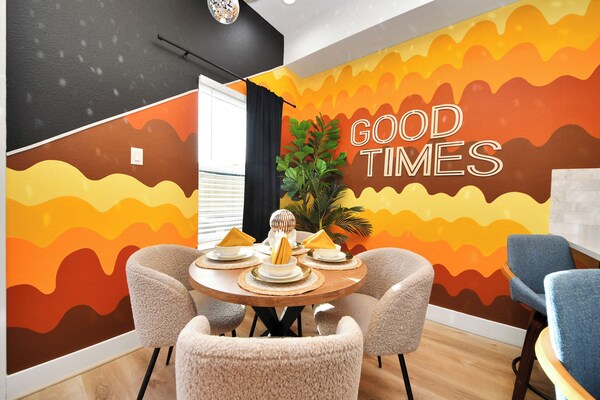 Toast & Groove - Sleeps 16 - Htx - Houston, TX