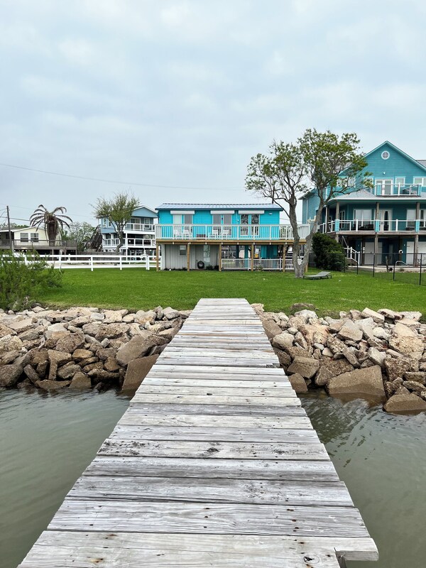 Waterfront 3 Bedroom House, San Leon Tx With Private Fishing Pier Blue Crab Casa - League City, TX