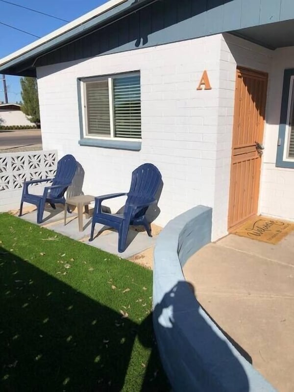 Dog Friendly | Walk To Downtown Gilbert | King Bed - Gilbert, AZ