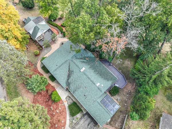 Waterfront Paradise - 2 Lake Views In Prime Location - Battle Creek, MI