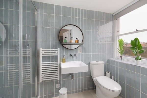 Entire Apartment - Bath City Centre - Bath