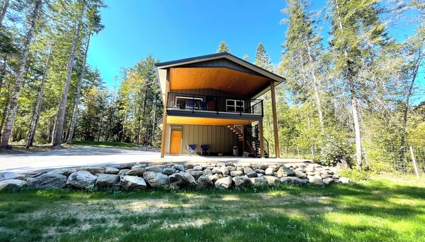 Welcome To Oak & Fern Suite - Comox