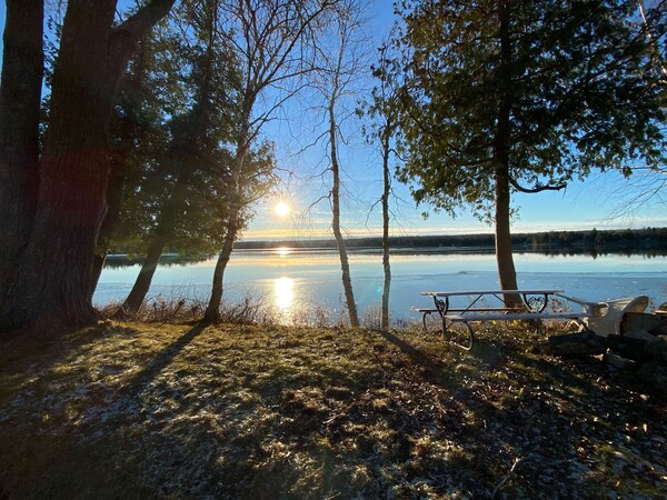 Lakefront Cottage Retreat W/ Private Dock, Paddle Boards, Fire Pit, Sunset Views - Door County, WI