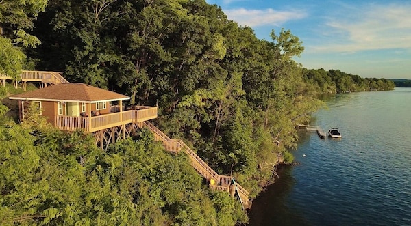 Escape To A Cozy Cabin On The River Relax & Unwind! - Niagara-on-the-Lake