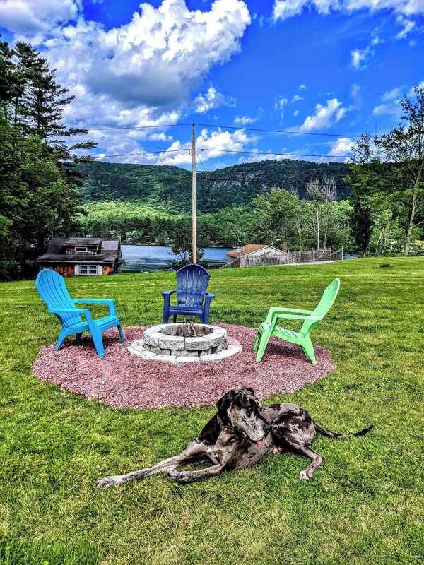A Charming Cabin With Beautiful Lake And Mountain Views! - Vermont