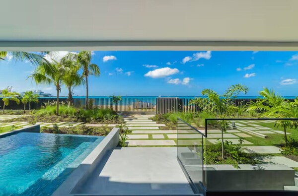 Exceptional Beachfront Condo With Stunning Ocean Views - Allure 404 - Bridgetown, Barbados