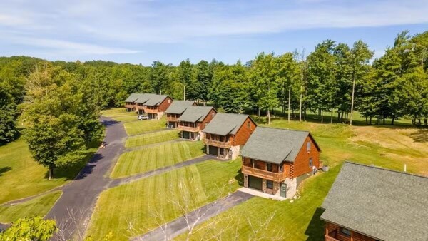 Cabin 2378 - Scenic Log Cabin Within Private Resort - Gaylord, MI