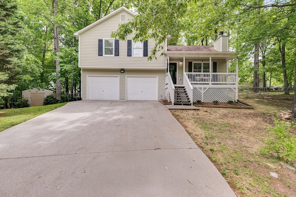 Tranquil Retreat With Firepit. Pet-friendly! - Villa Rica, GA