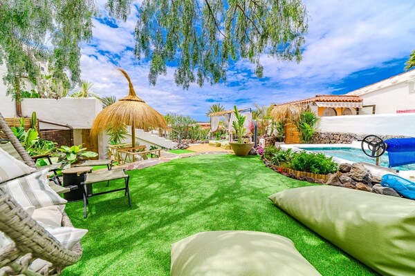 Oceania Villa, 2 Bed/2 Bath, Jacuzzi & Garden And Sea View - Arona