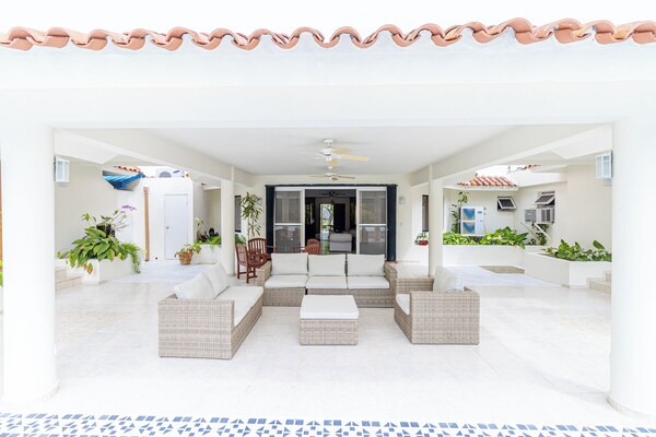 Charming Villa In A Prime Location! - La Romana
