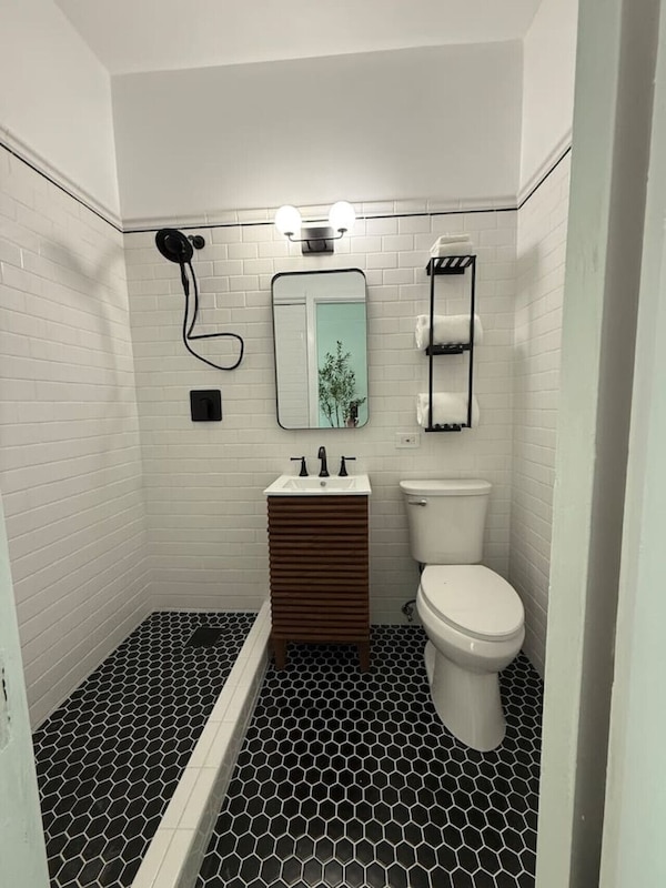 203 Vintage Escape In A 1930s Gem - Klamath Falls, OR