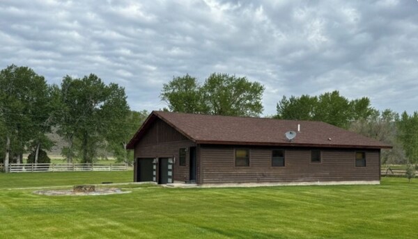 Big Hole River Bungalow - Suite 2 - Divide Mt - Butte, MT