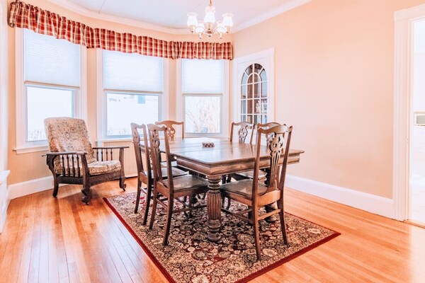 Spotless Victorian On William - Westbrook, ME