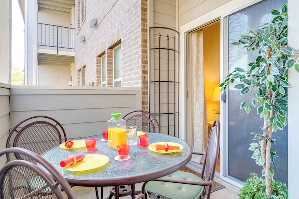 'The Cozy Domain': Austin Apartment W/ Pool Access - Austin, TX