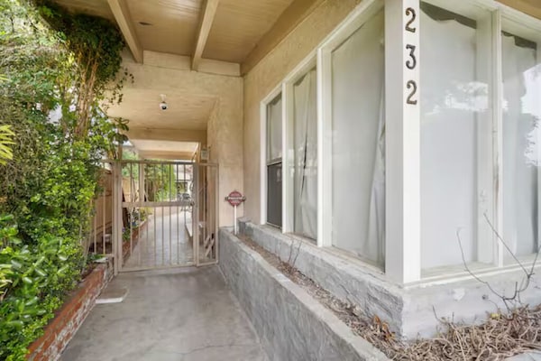 The Termino Treasure-walk To Beach-coastal Comfort - Long Beach, CA