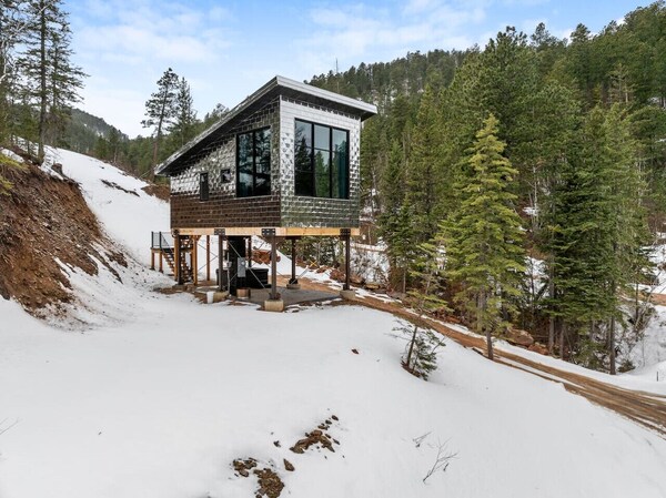 Reflection Ridge Cabin - Spearfish, SD