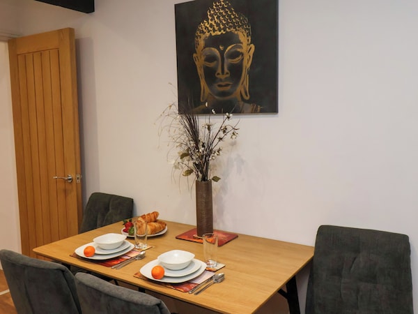 The Arches, Pet Friendly, Character Holiday Cottage In Whitby - Sandsend