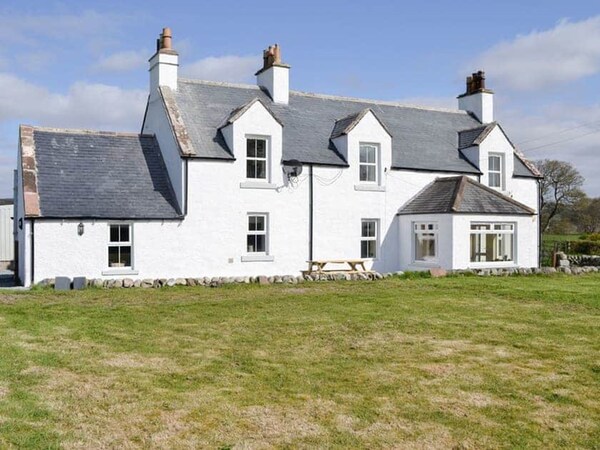 Blackloch  -  A House That Sleeps 6 Guests  In 3 Bedrooms - Gatehouse of Fleet