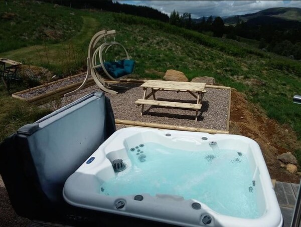 Scots Pine Treehouse -  A Treehouse That Sleeps 2 Guests  In 0 Bedrooms - Aberdeenshire