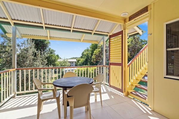 Escape To Your Own Piece Of Paradise At Point Lookout. - Point Lookout