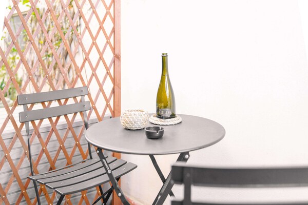 Shamatha Apartment - Two Bedroom Apartment, Sleeps 6 - Pisa