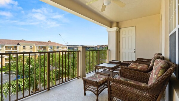 Upstay: Newly Renovated Retreat Near Epic Universe - Orlando, FL