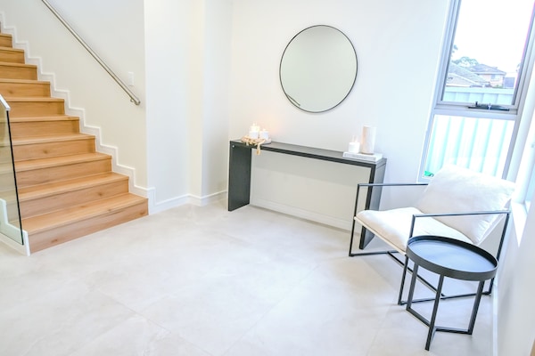 Brand New Built Luxury Home In The Heart Of Western Sydney With Modern Features - Saint Andrews