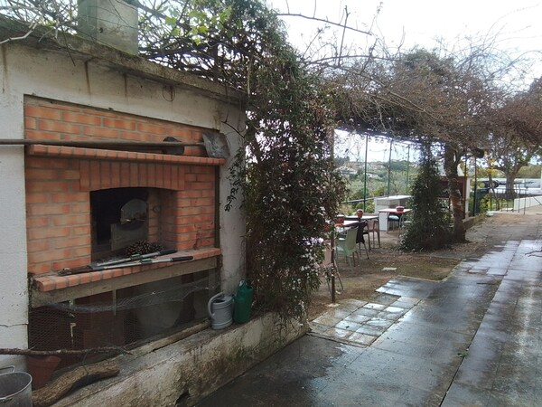 Lovely 2-bedroom Bungalow In Cartaxo - Cartaxo
