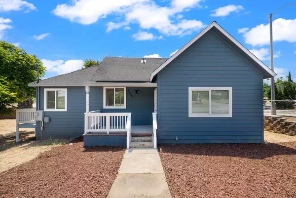 Spacious Escondido Retreat - Escondido, CA