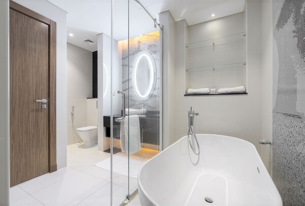 Damac 2-bedroom Apartment In Al Olaya - Riyadh