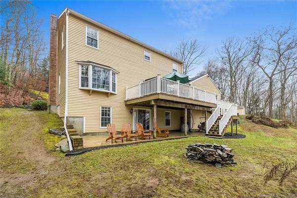Cozy Basement Apartment With Private Bathroom, Kitchen And Entrance. - East Hampton, CT