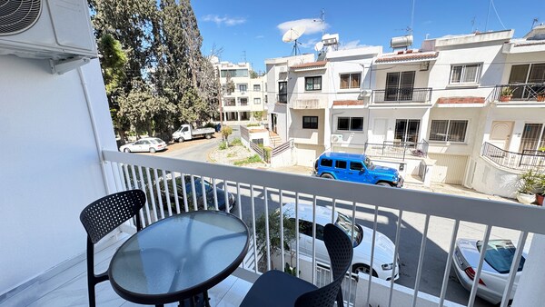 Luxury 2 Bedroom Larnaka Center - Cipro