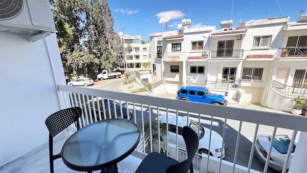 Luxury 2 Bedroom Larnaka Center - Larnaca
