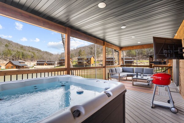 Cabin W Pvt Hot Tub-outdoor Tv-2 Bunk Rooms-cmty Indoor Pool-water View-free Tickets - Branson