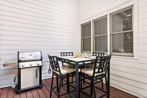 Dog Friendly|pool|king Bed|ev Charger|townhome - Raleigh, NC