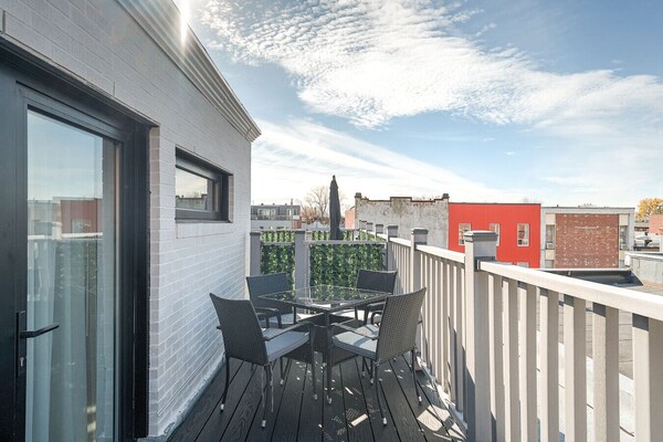 2br Loft With Private Terrace- Plaza St-hubert - Dorval