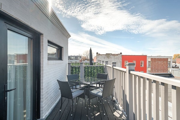 2br Loft With Private Terrace- Plaza St-hubert - Dorval