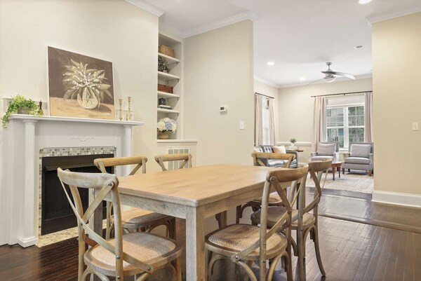 Classic & Beautiful|dt Durham|3 Bed|2.5 Ba|pets Ok - Chapel Hill, NC