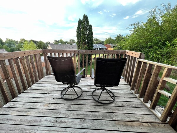 Charming 3-bedroom Townhome In Coralville With Wifi - The University of Iowa