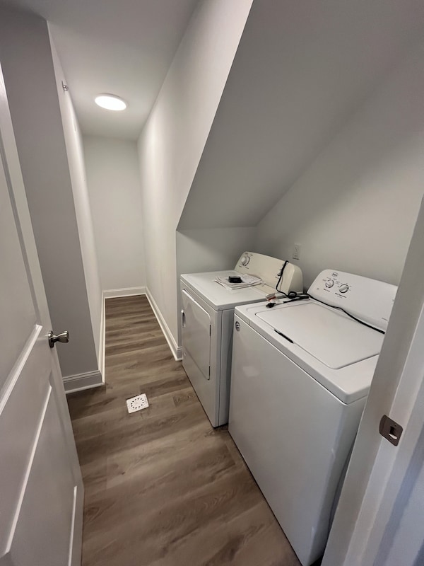 Large 2-bed 2-bath Apartment With Wifi & Ac In Brilliant Fishtown Philadelphia - - Philadelphia, PA